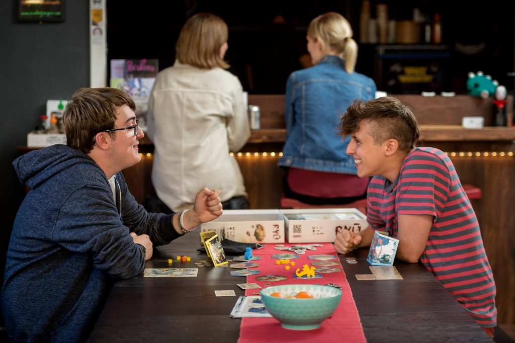 Volunteer befrienders wanted - Move On